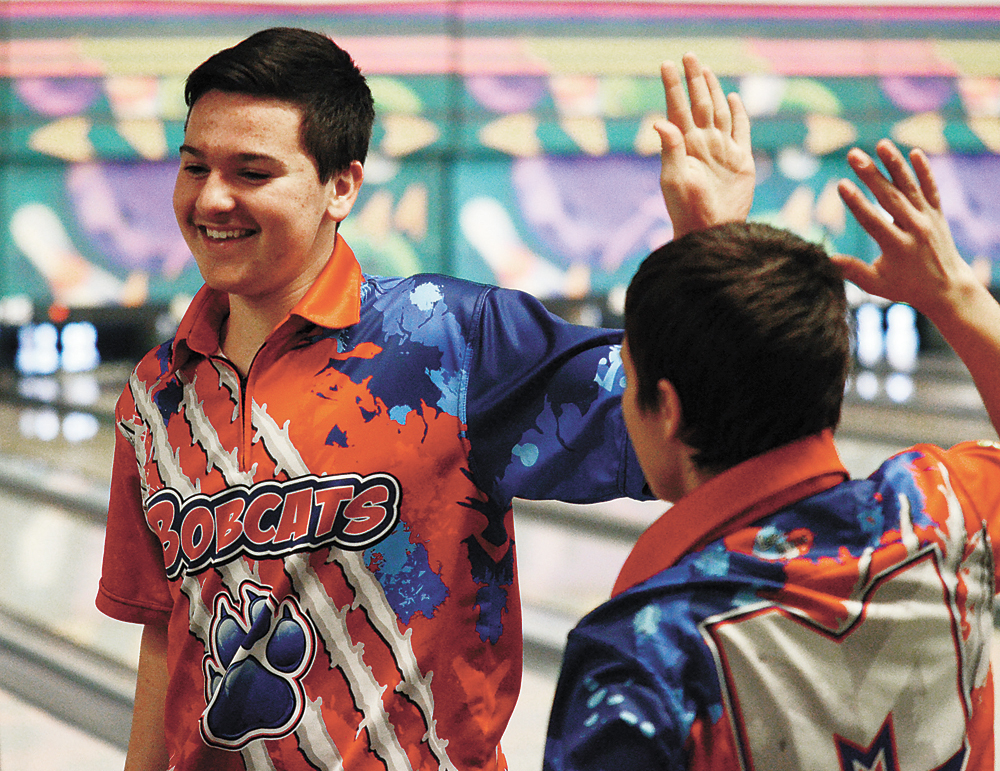 Bobcat bowlers complete sweep | News, Sports, Jobs - Times Republican